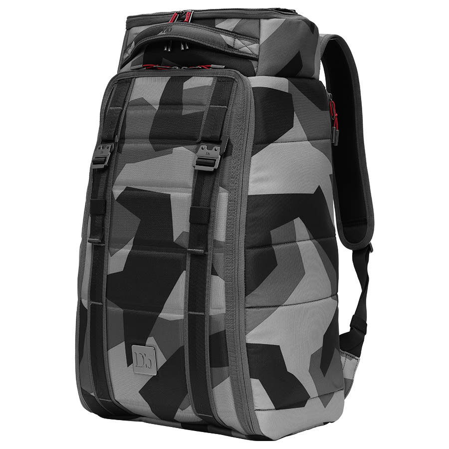 Db Hugger 30L Backpack Unisex
